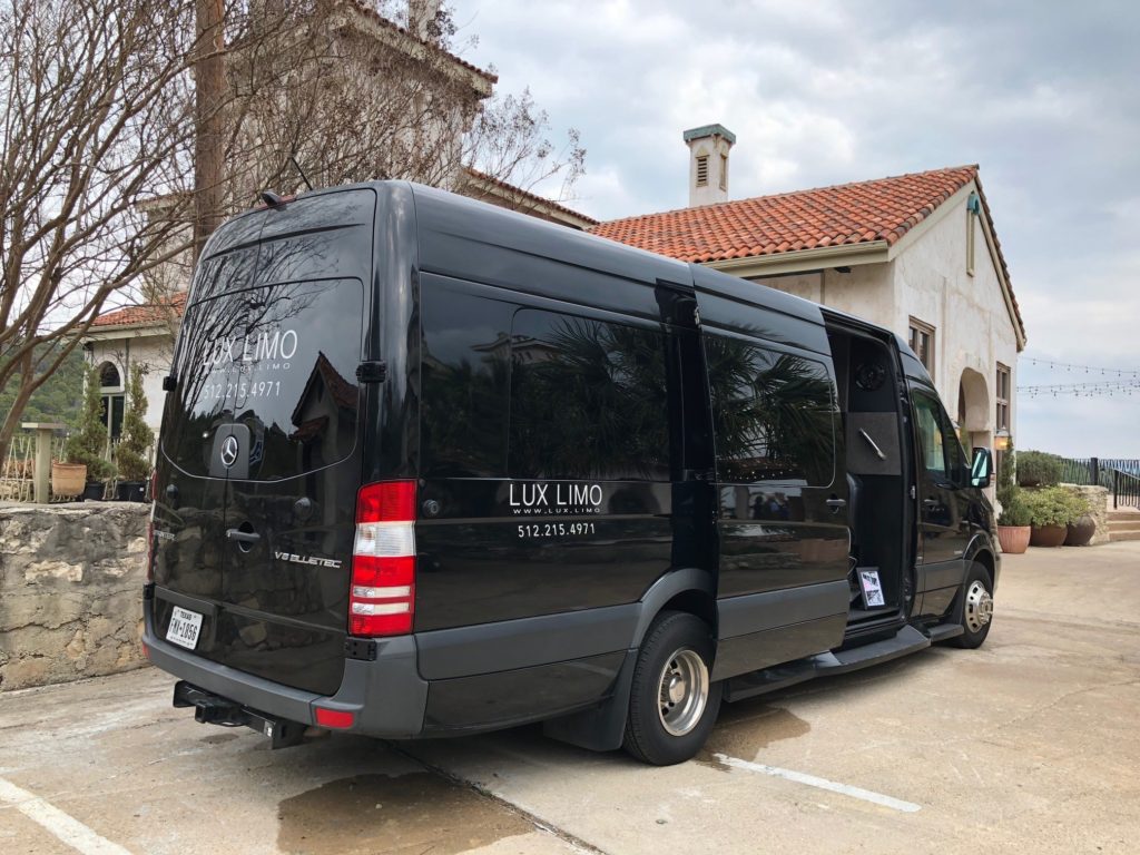 Limousine Service in Austin Servicing All of Texas - Lux Limo